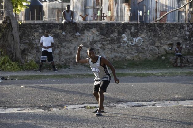 El béisbol dominicano se "cuece" en el popular juego callejero de la ...