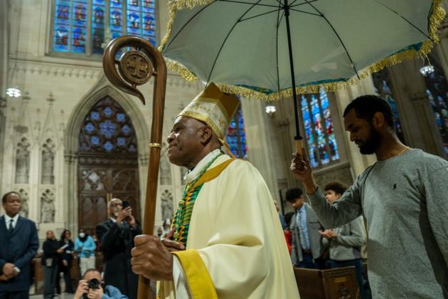 Celebran misa en honor a los afrolatinos en catedral del centro de ...