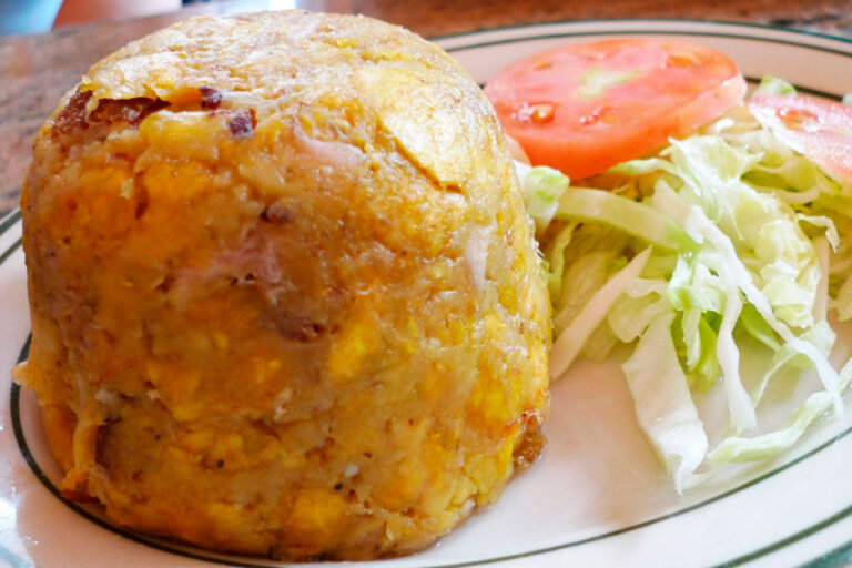 Mofongo tiene su origen en África Occidental donde se